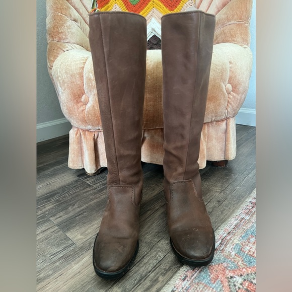 Born | Shoes | Born Tall Brown Leather Boots | Poshmark